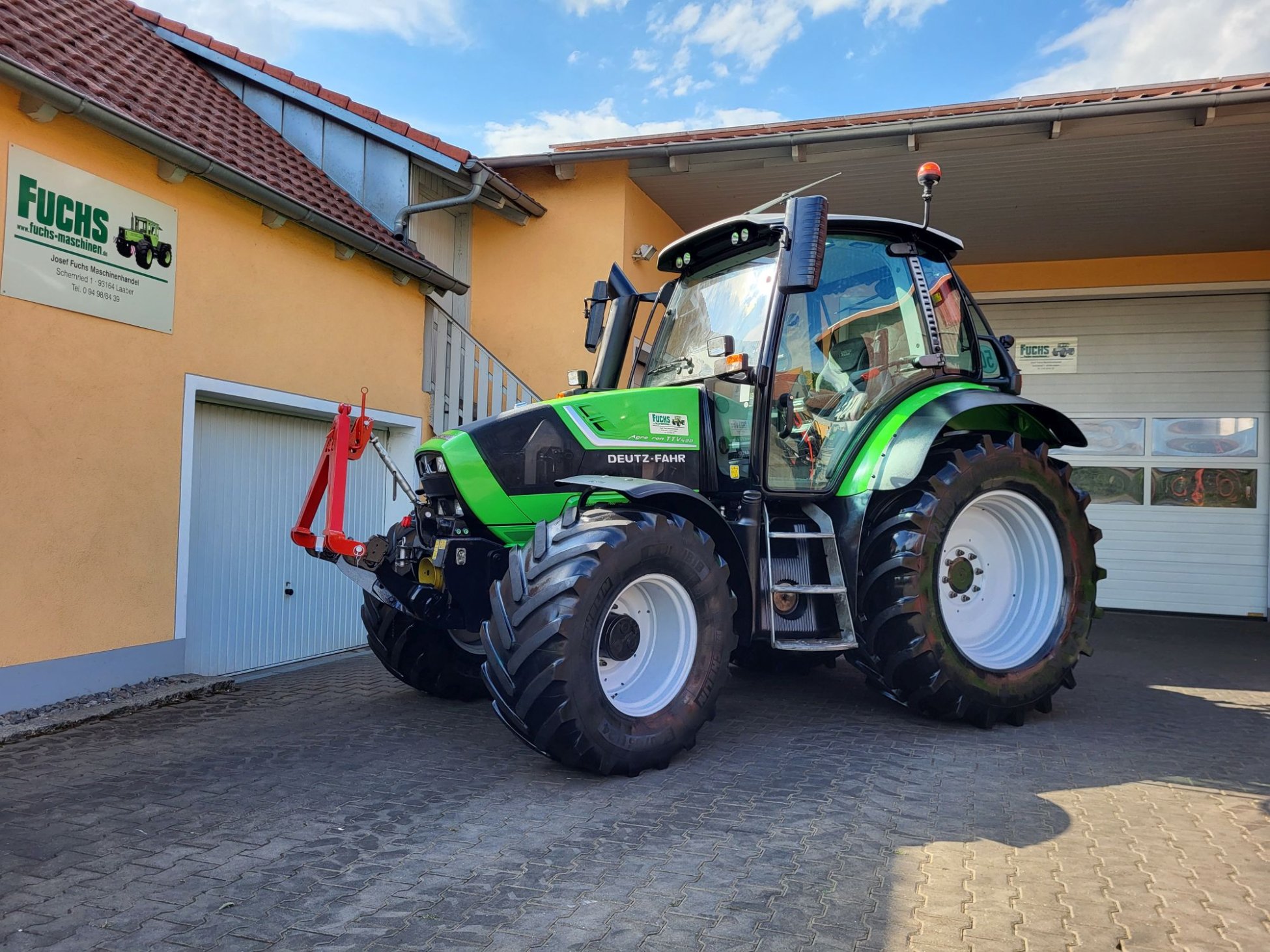 Fuchs Maschinenhandel Landmaschinen Traktor Laaber bei Regensburg