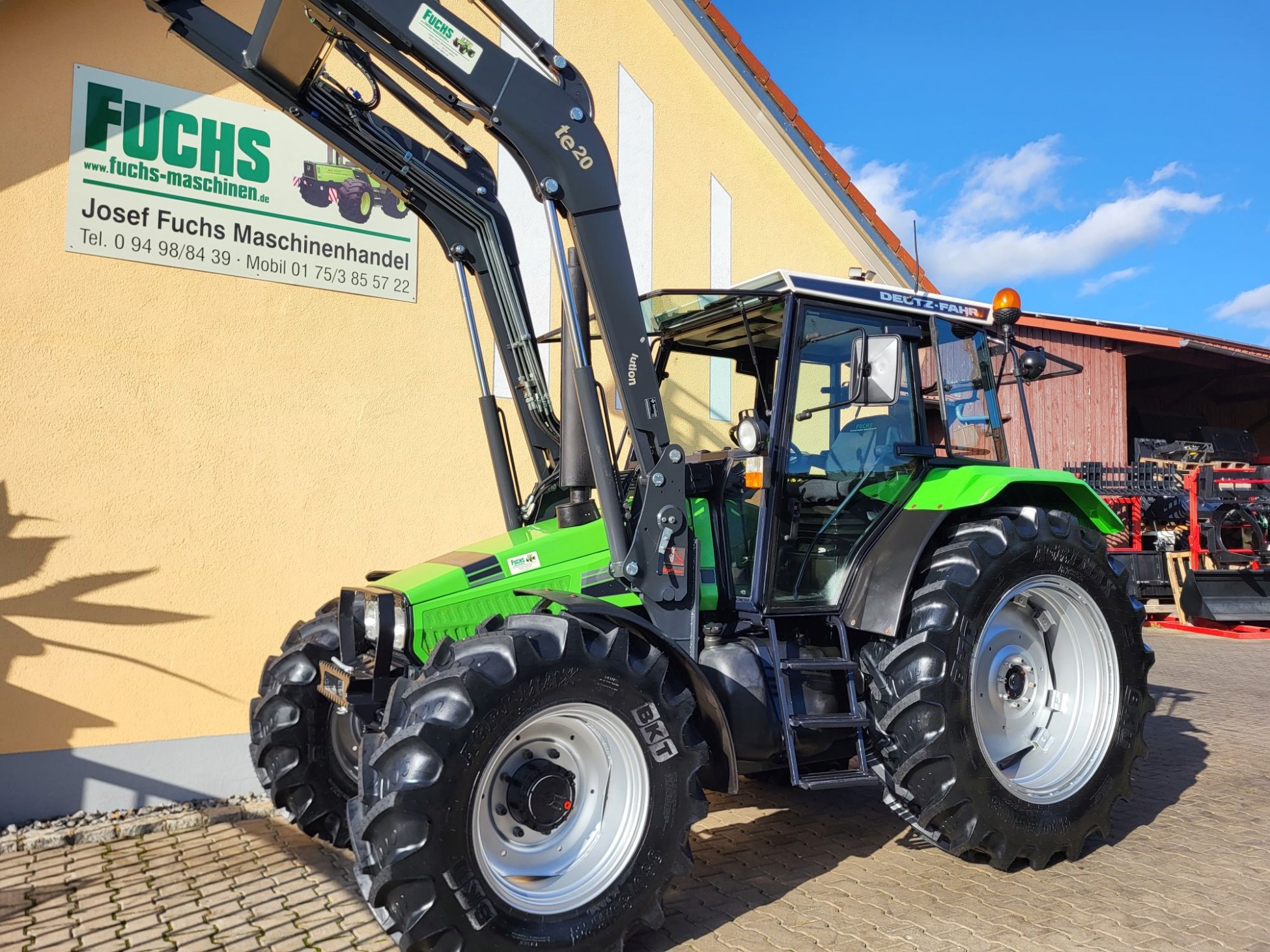 Fuchs Maschinenhandel Landmaschinen Traktor Laaber bei Regensburg