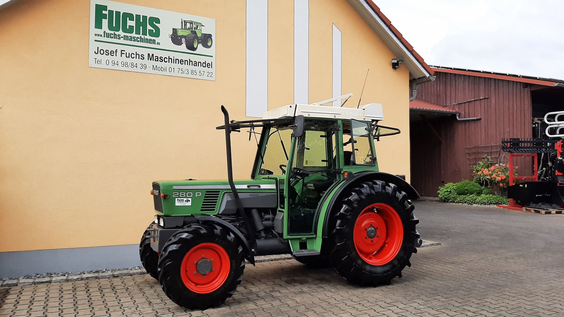 Fuchs Maschinenhandel Landmaschinen Traktor Laaber bei Regensburg
