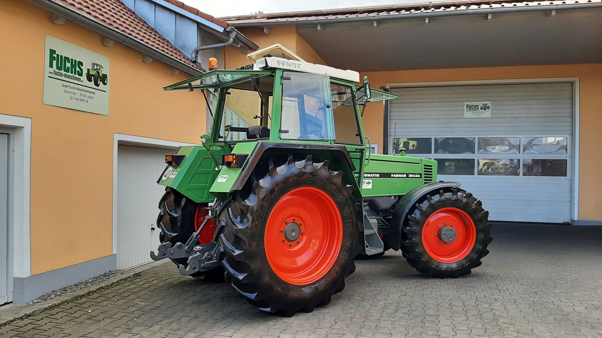 Fuchs Maschinenhandel Landmaschinen Traktor Laaber bei Regensburg