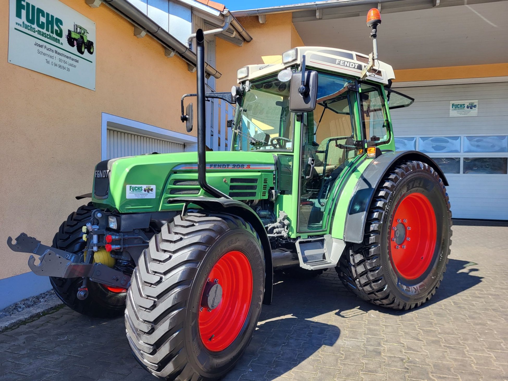 Fuchs Maschinenhandel Landmaschinen Traktor Laaber bei Regensburg
