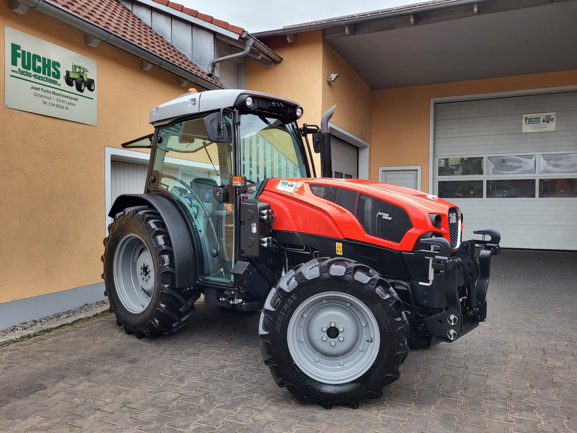 Fuchs Maschinenhandel Landmaschinen Traktor Laaber bei Regensburg