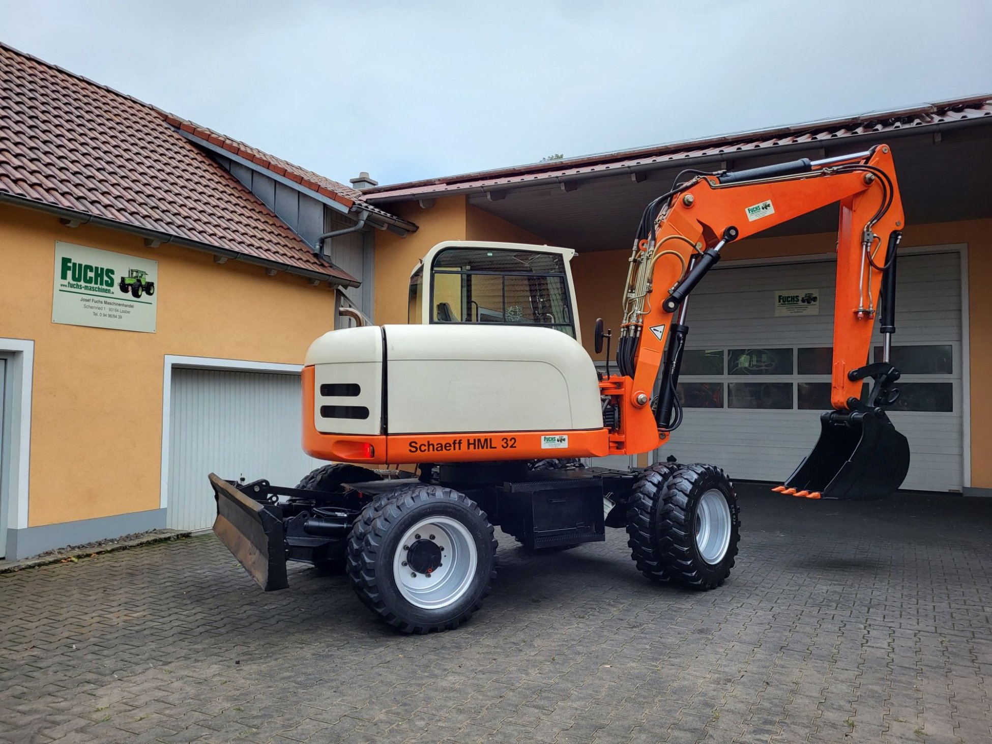 Fuchs Maschinenhandel Landmaschinen Traktor Laaber bei Regensburg