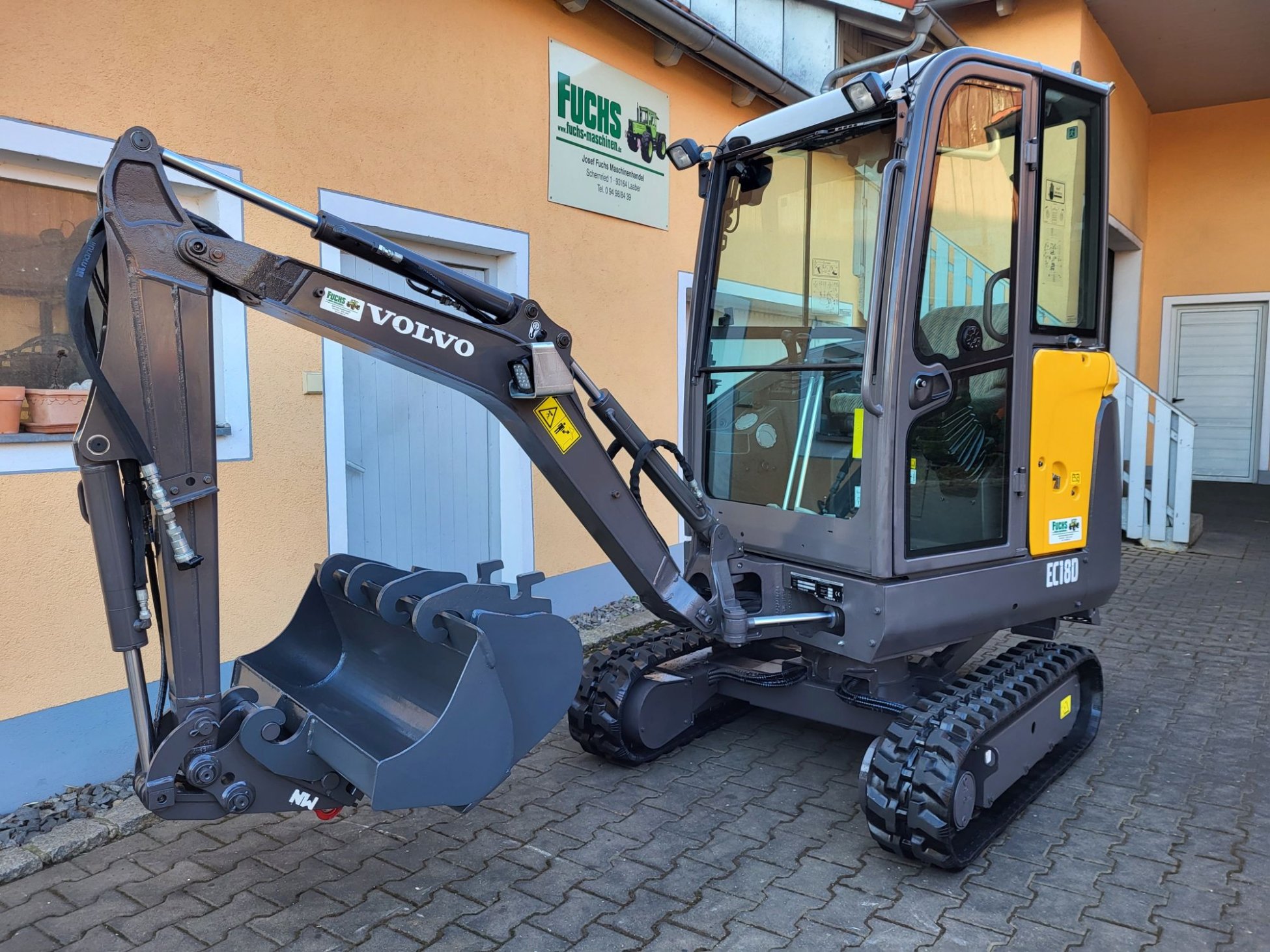 Fuchs Maschinenhandel Landmaschinen Traktor Laaber bei Regensburg