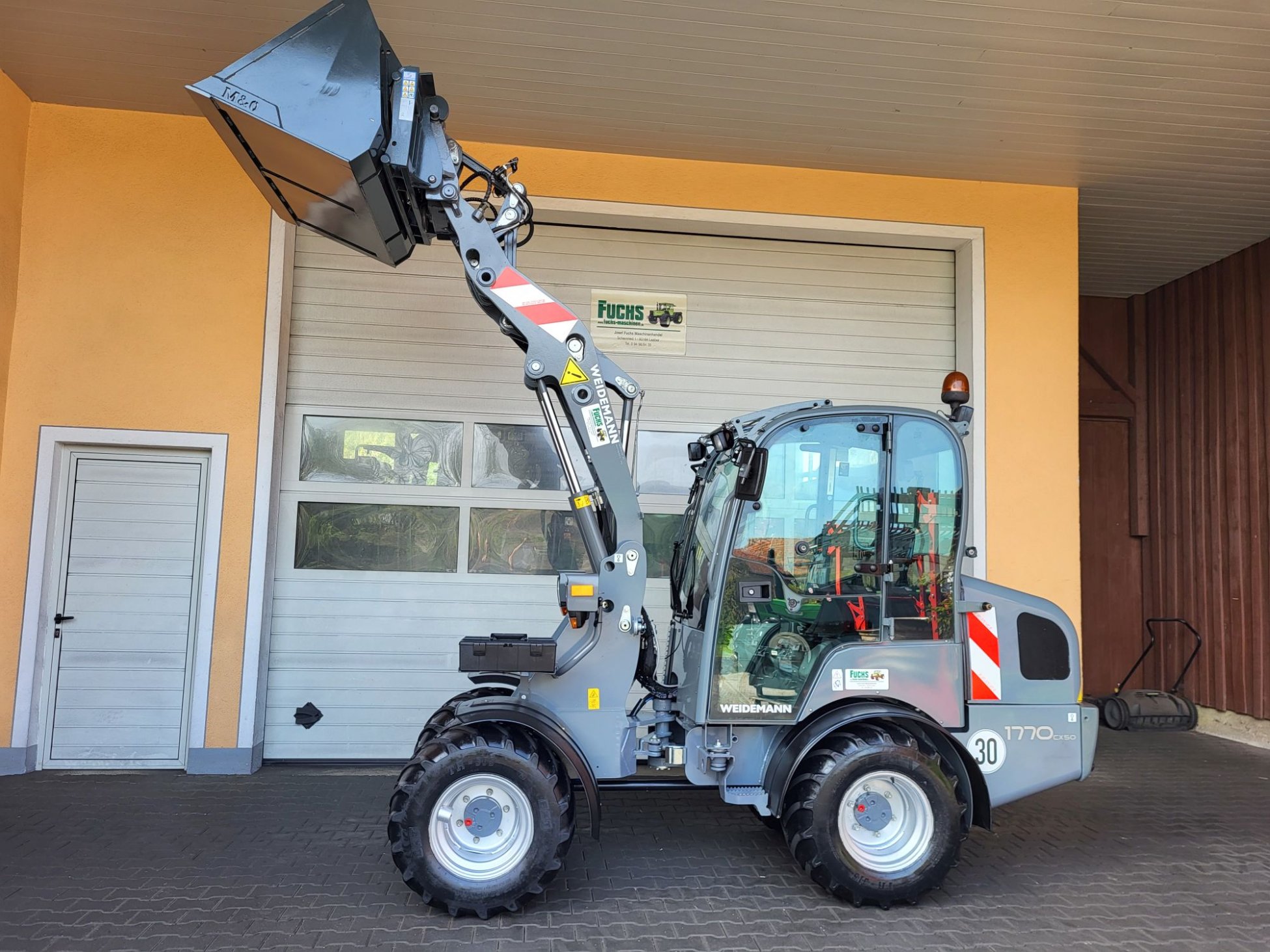 Fuchs Maschinenhandel Landmaschinen Traktor Laaber bei Regensburg