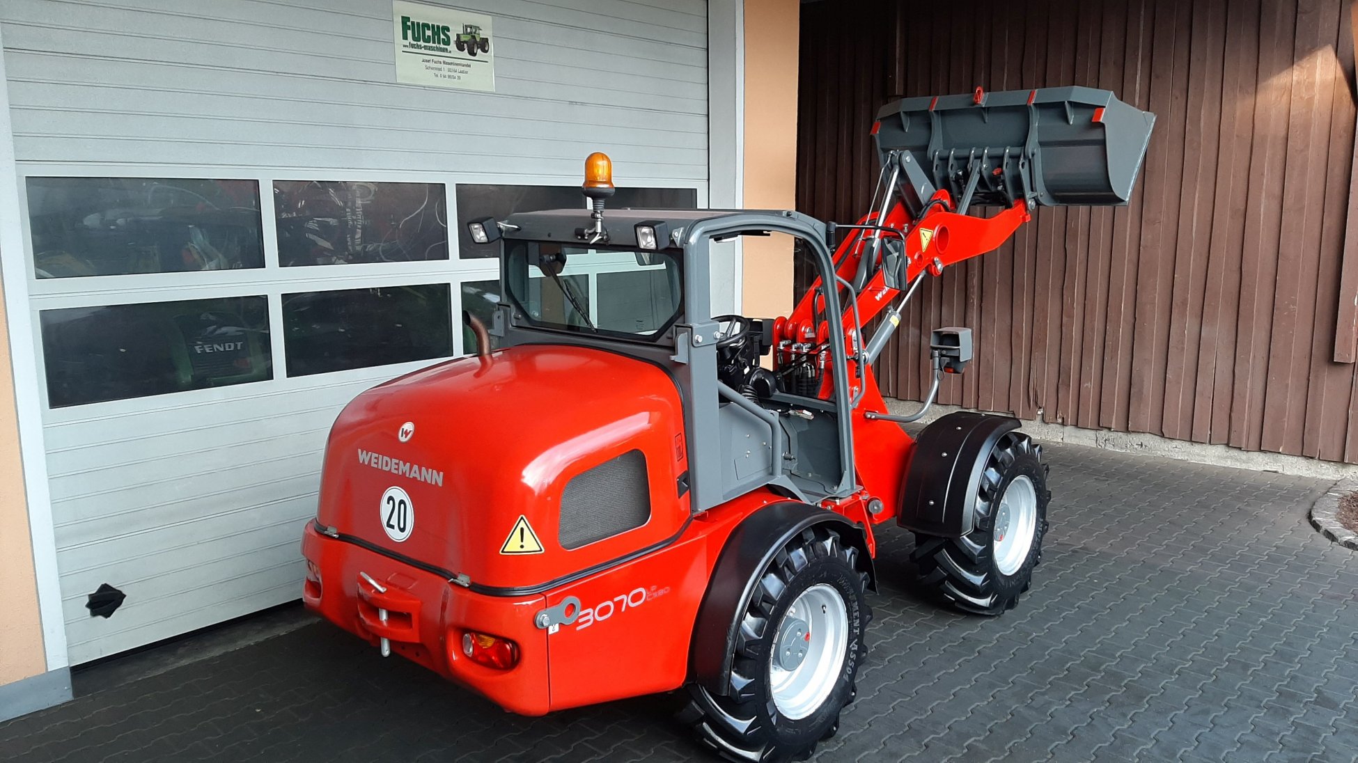 Fuchs Maschinenhandel Landmaschinen Traktor Laaber bei Regensburg