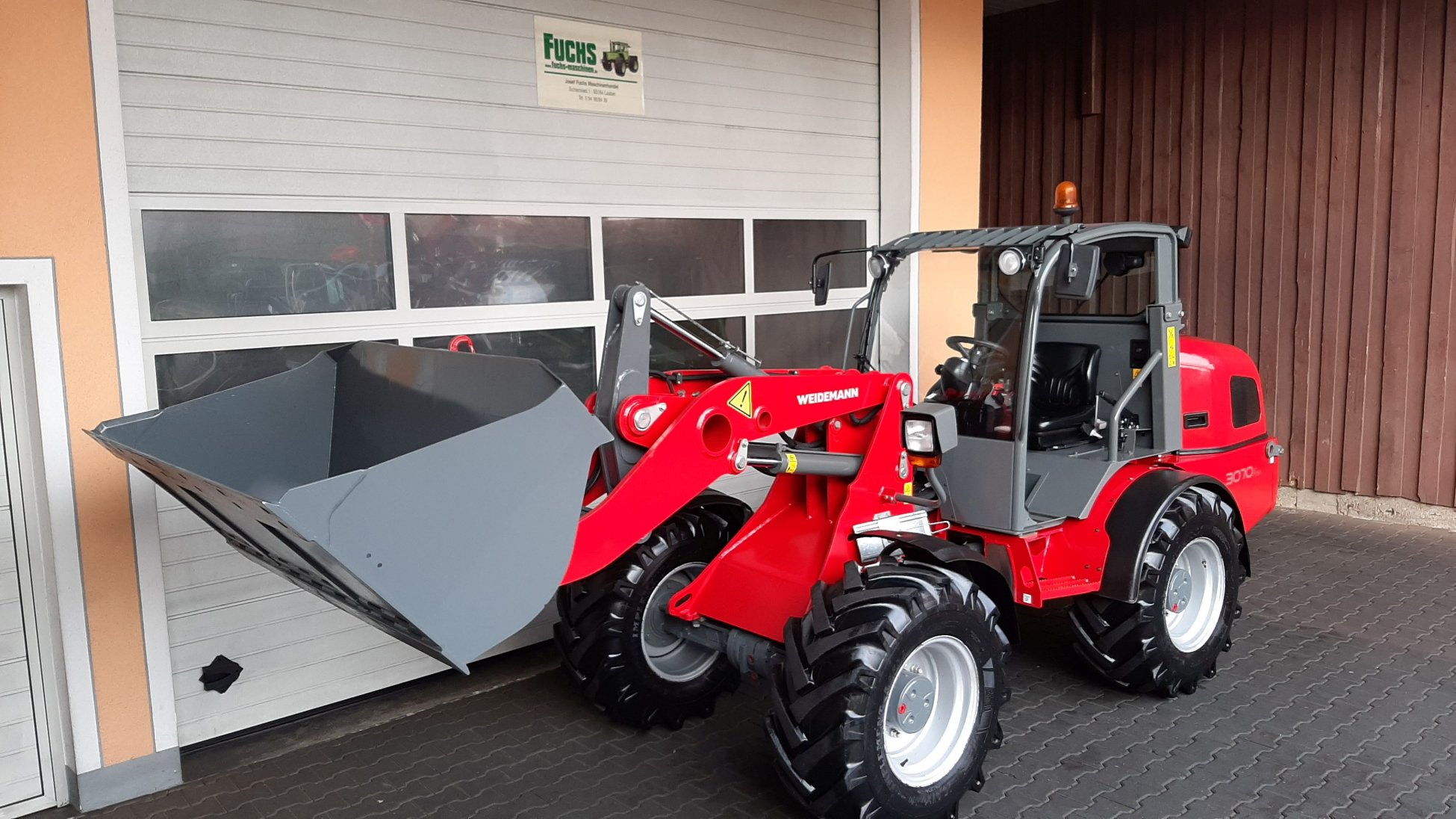 Fuchs Maschinenhandel Landmaschinen Traktor Laaber bei Regensburg
