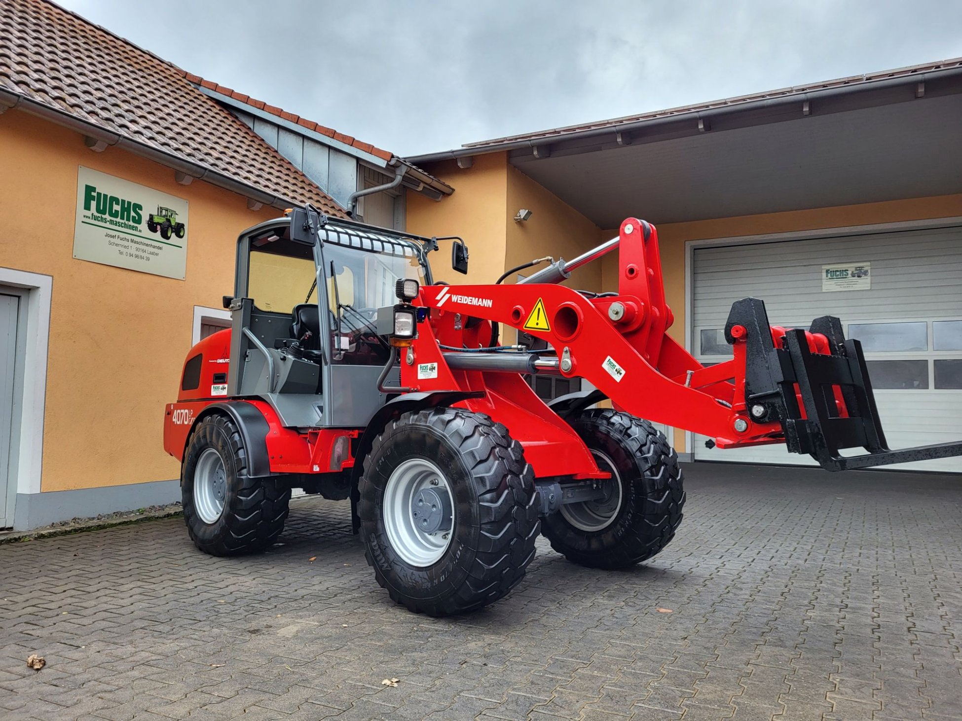 Fuchs Maschinenhandel Landmaschinen Traktor Laaber bei Regensburg